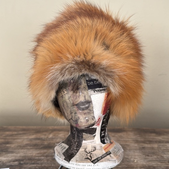 Vintage | Accessories | Vintage Genuine Fur Hat I Think Its Fox Fur ...